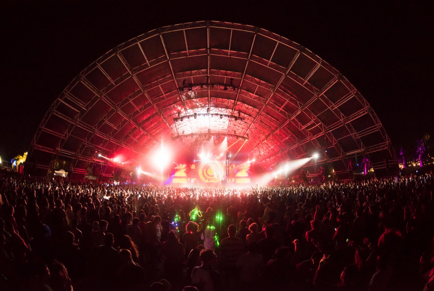 In Photos: Coachella 2015 and the stunning stages - Daily Trojan