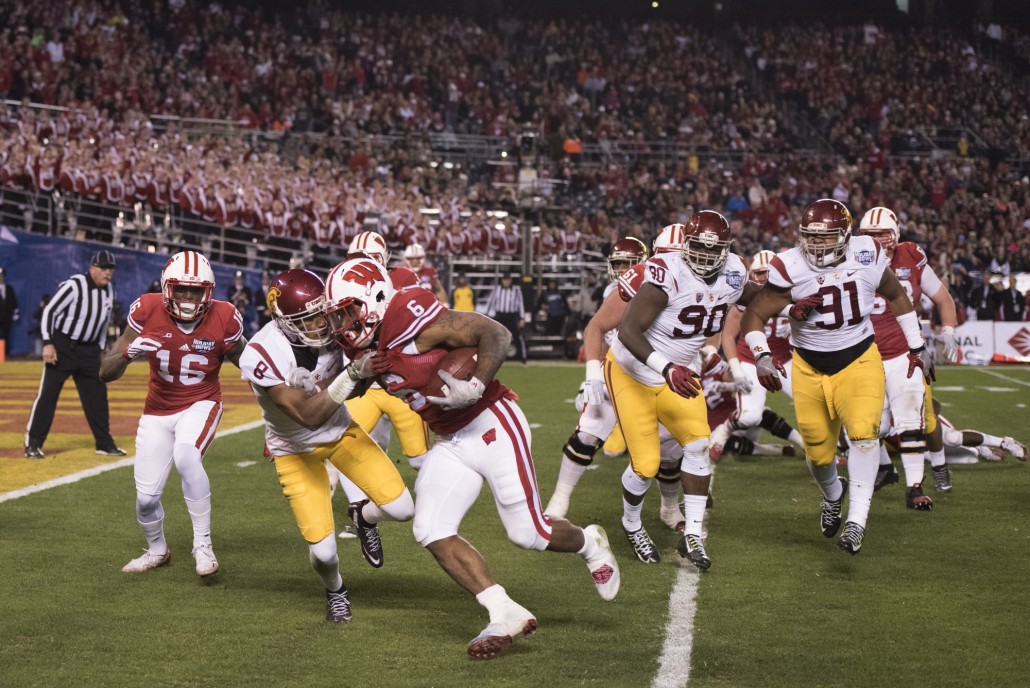 In Photos: USC Trojans fall to Wisconsin Badgers in Holiday Bowl ...