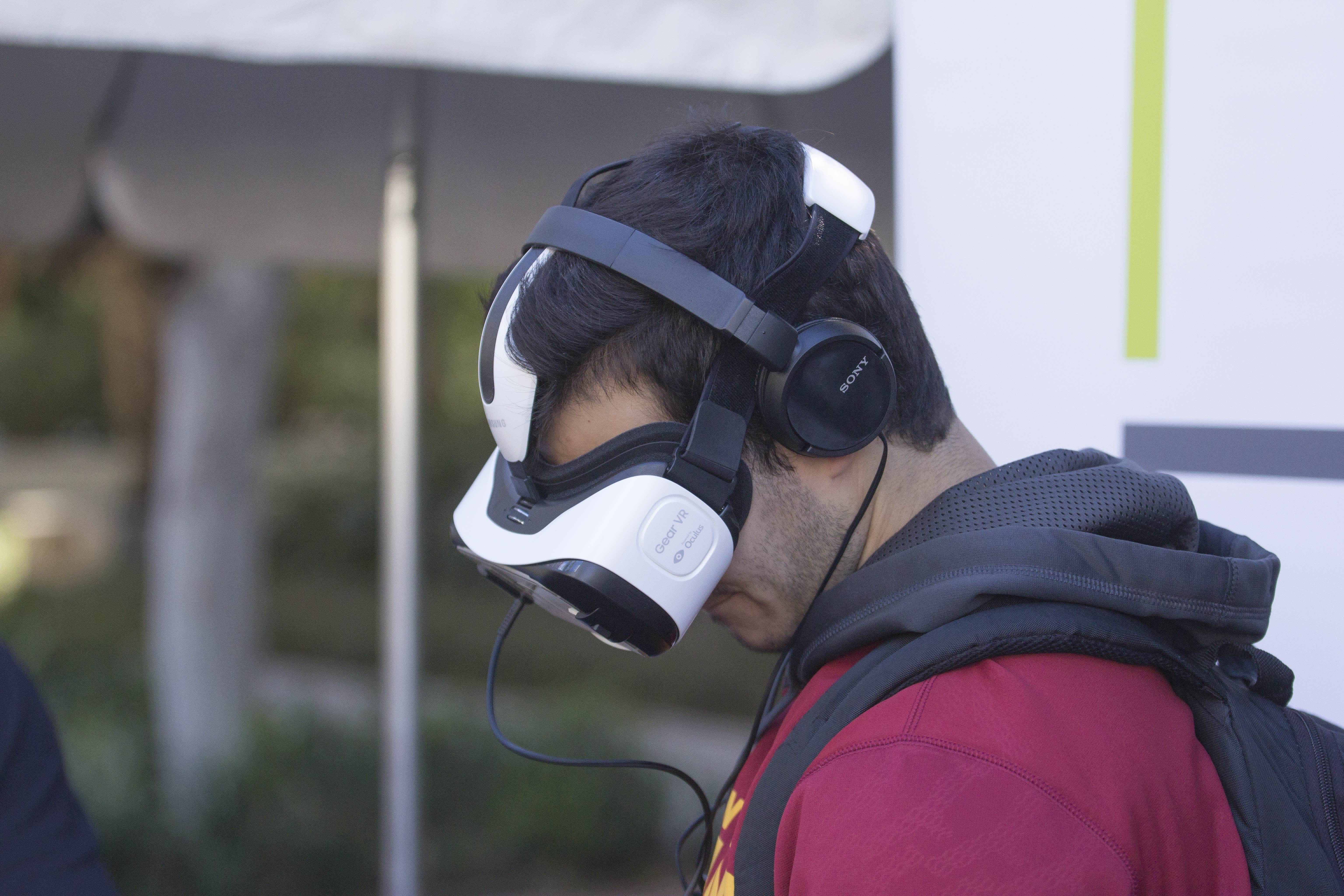 VRSC set to host virtual reality festival - Daily Trojan