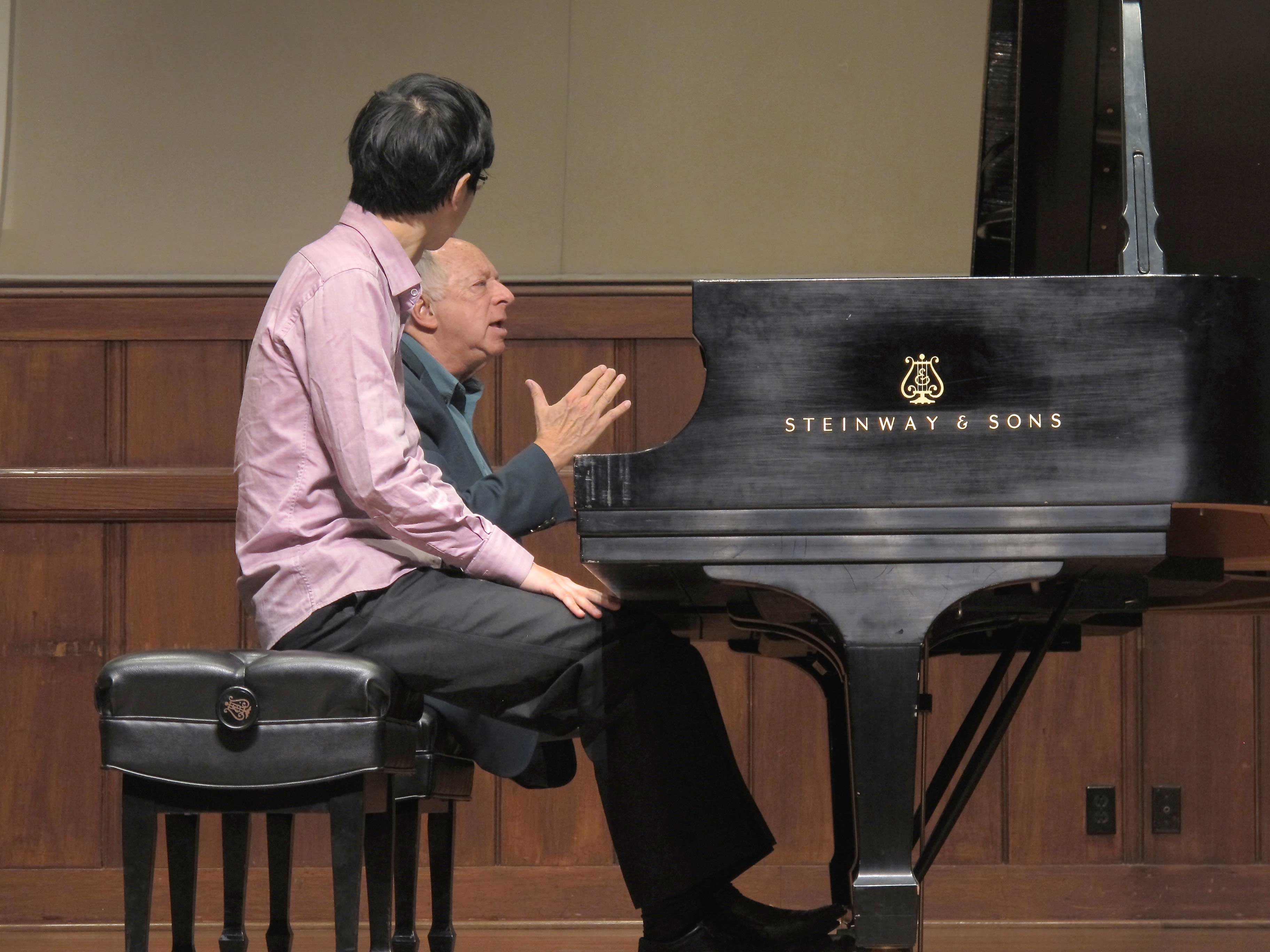 Renowned pianist Barry Snyder hosts master class - Daily Trojan