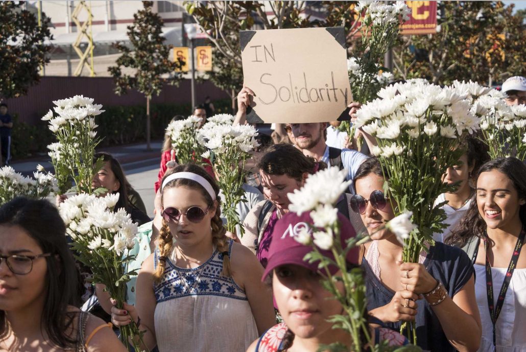 Students participate in peace walk at USC - Daily Trojan