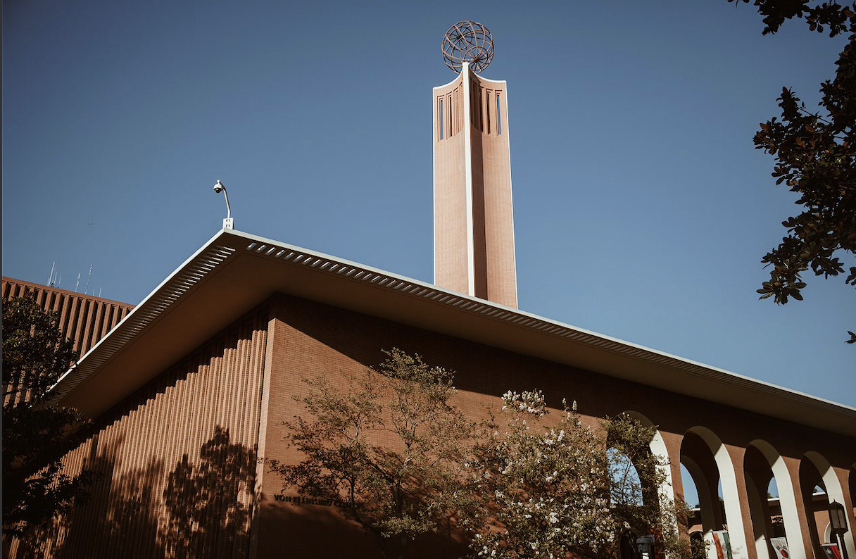 Provost creates task force to reconsider campus symbols - Daily Trojan