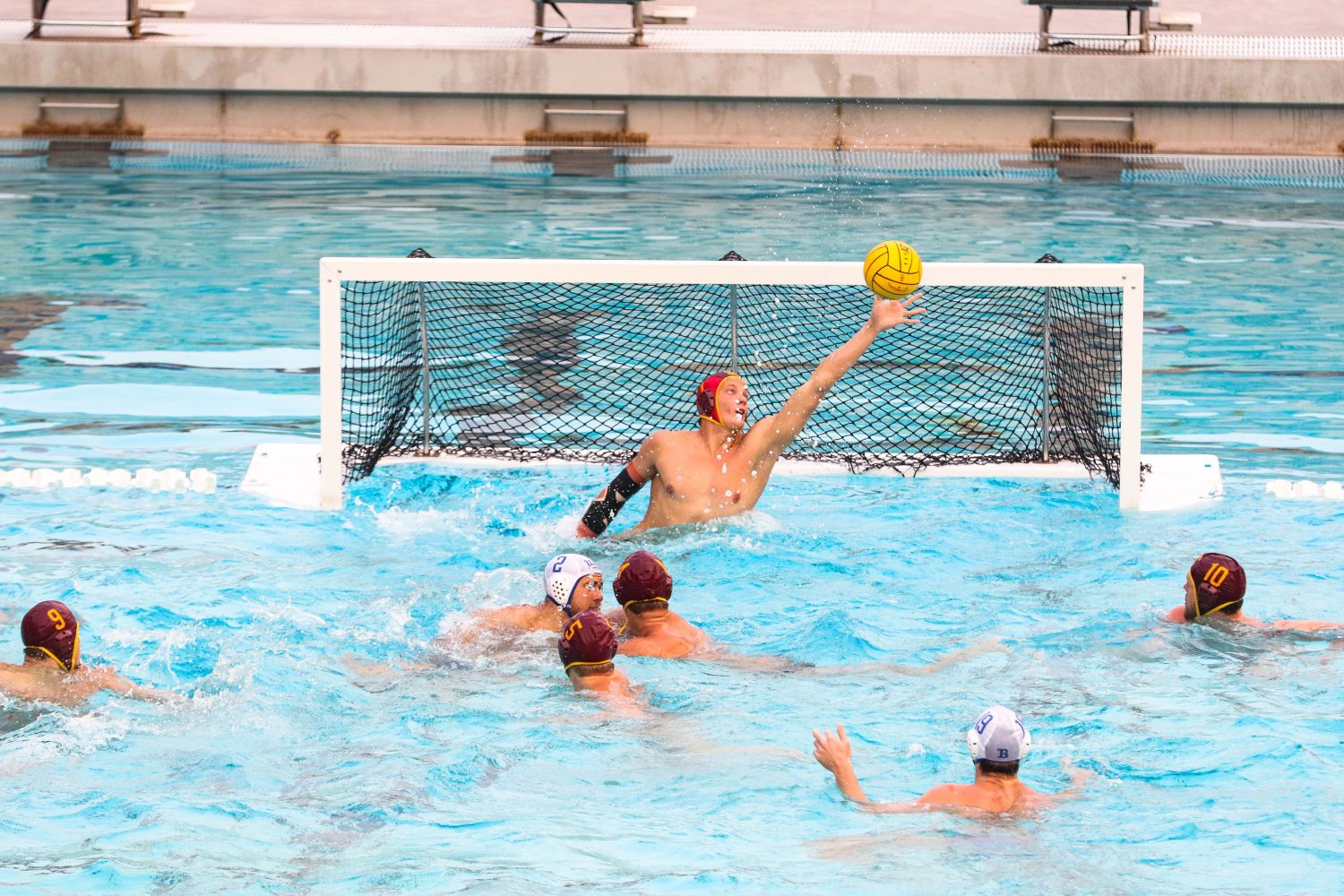 Water polo prepares defense to face 49ers - Daily Trojan