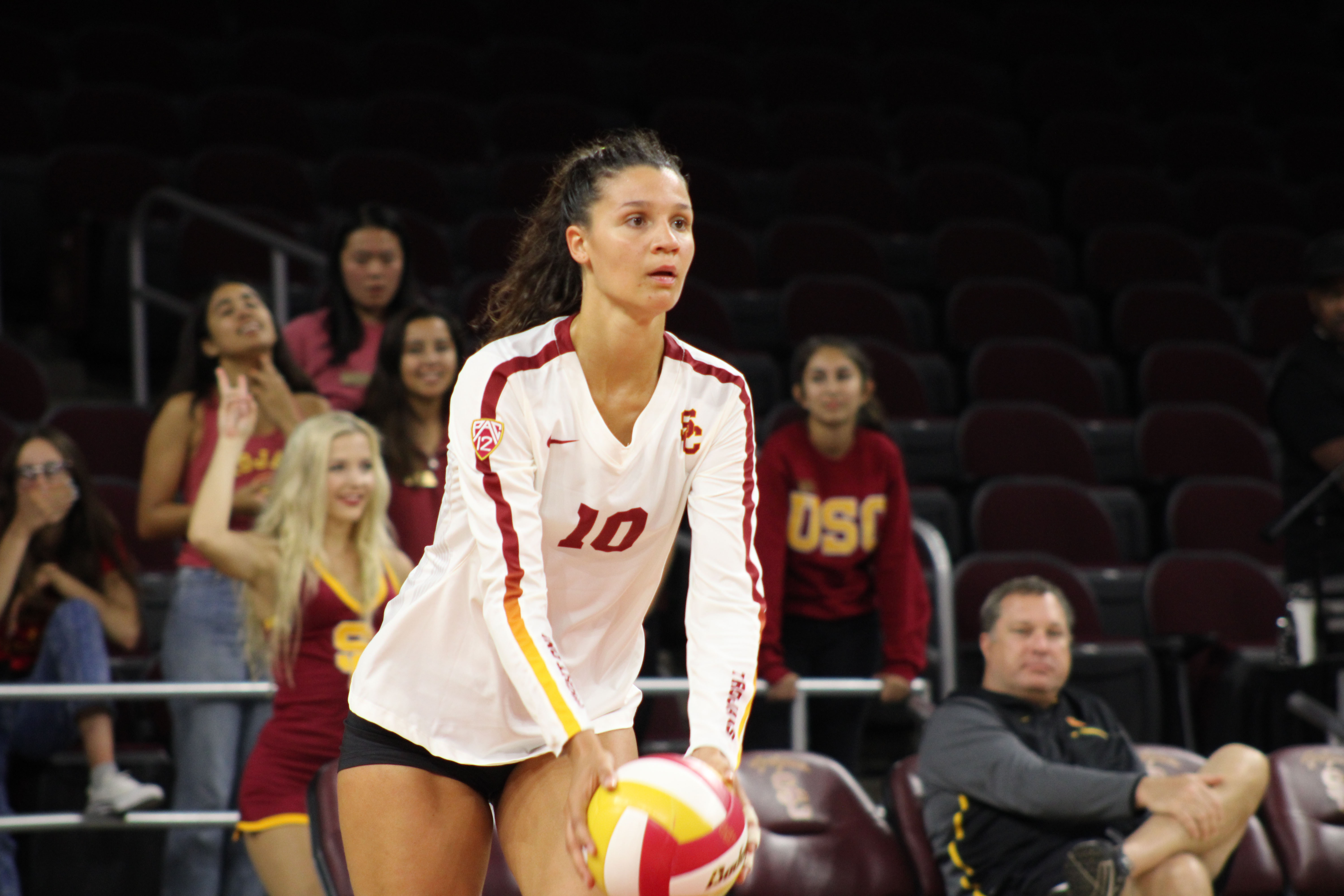 Volleyball looks to build its momentum at home - Daily Trojan