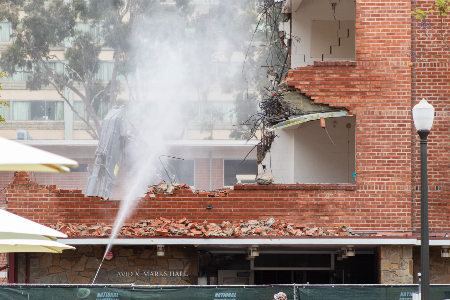 USC begins demolishing Marks Hall, Trojan Hall - Daily Trojan