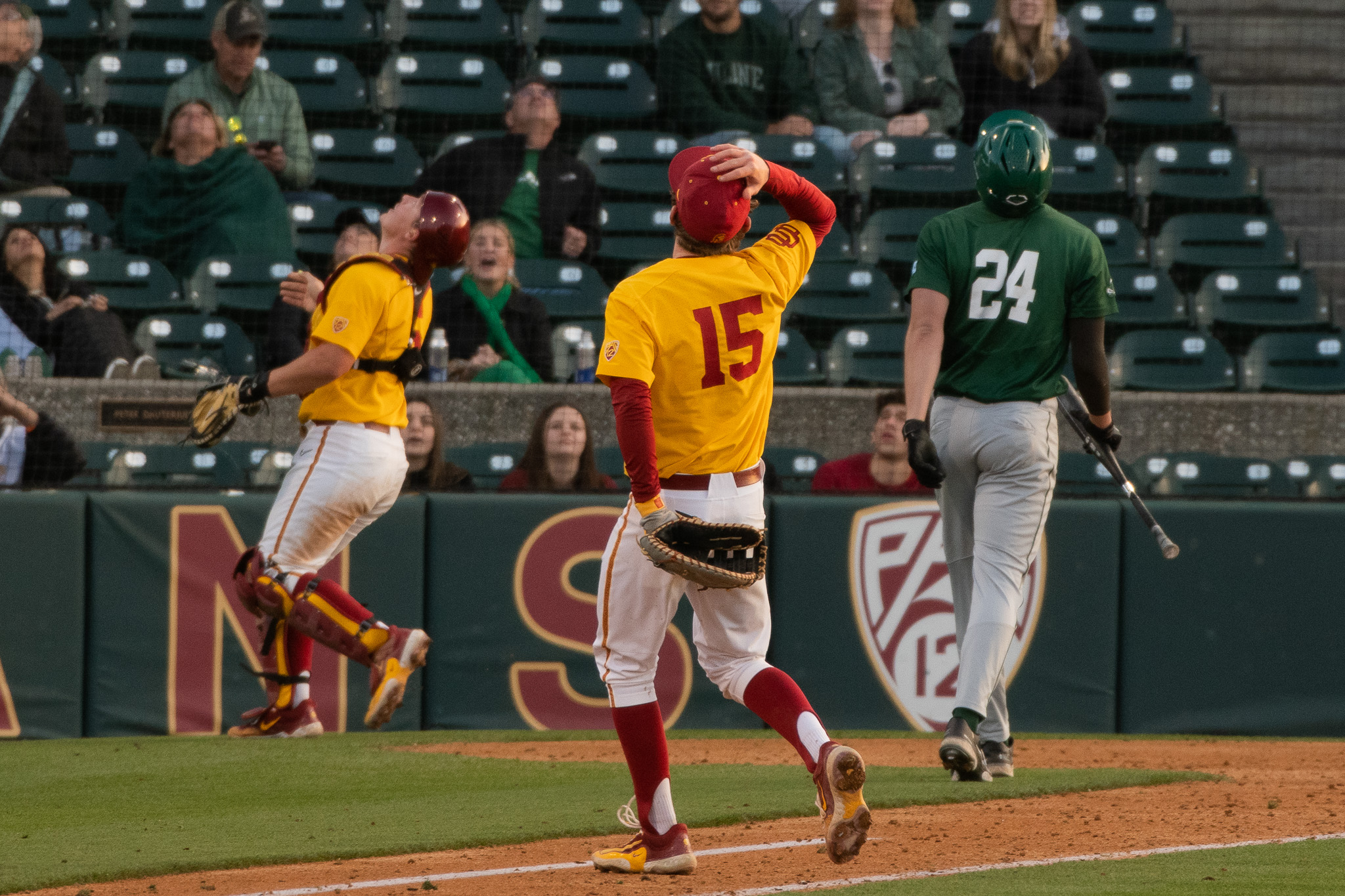 Baseball hits its way to first series win - Daily Trojan