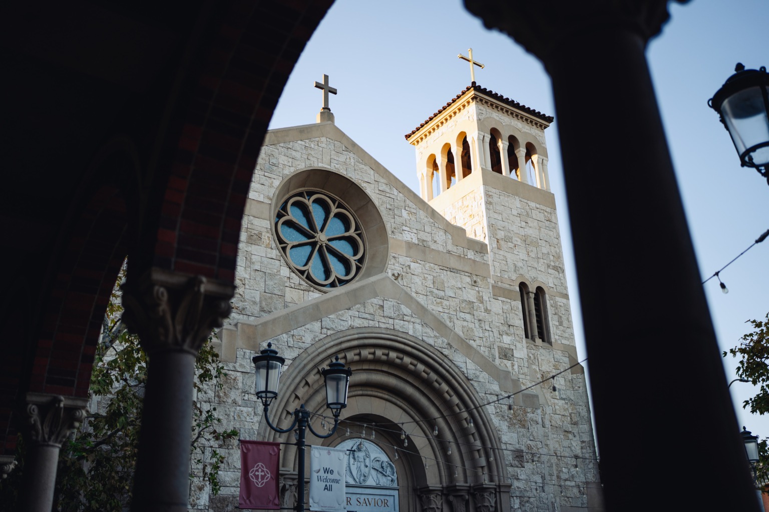 USC celebra primer santo milenial - Daily Trojan