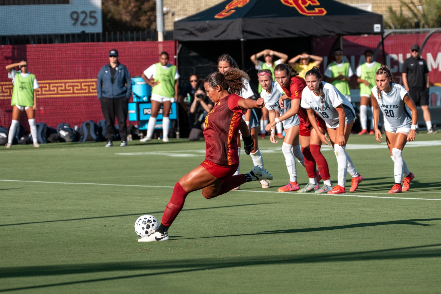 Soccer overwhelmed by No. 1 Stanford in 5-1 blowout - Daily Trojan