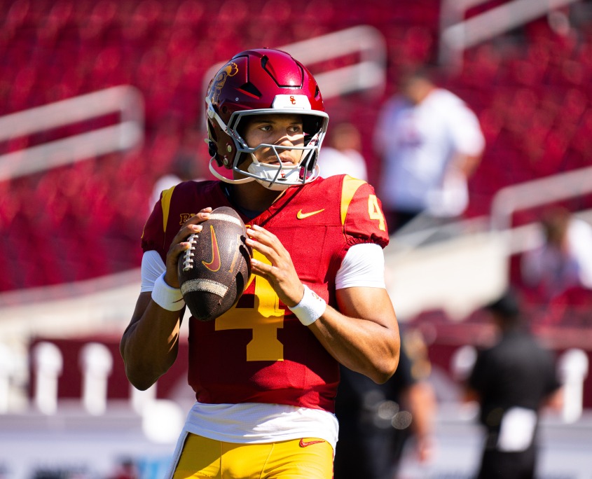 Football - Daily Trojan