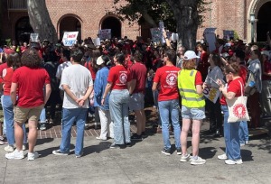 Four faculty, student groups rally in mutual support | UWire