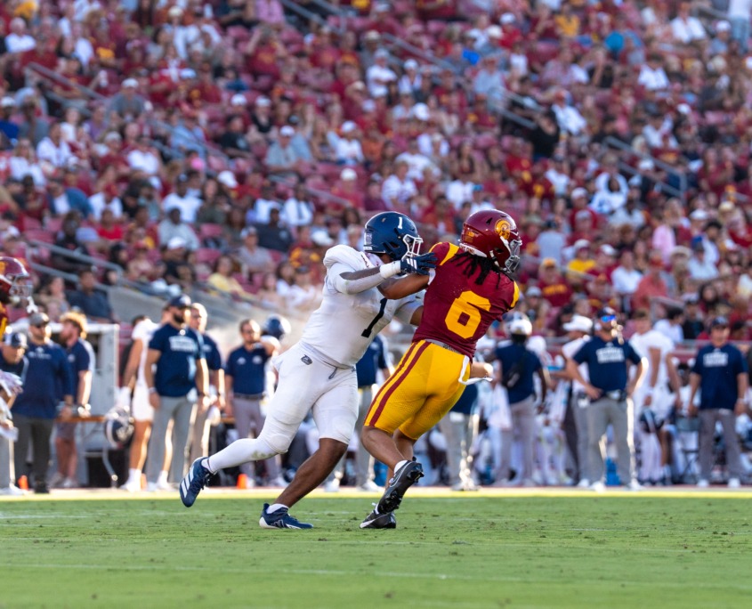 Football - Daily Trojan