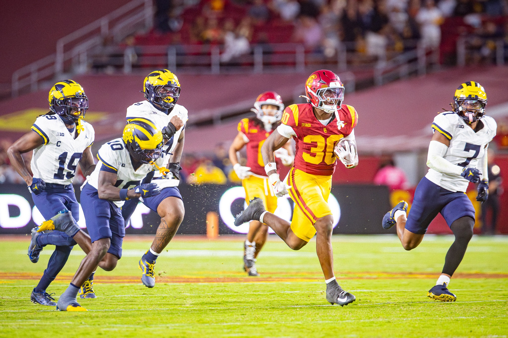 Walk-on King Miller steps up to propel football over Michigan - Daily ...