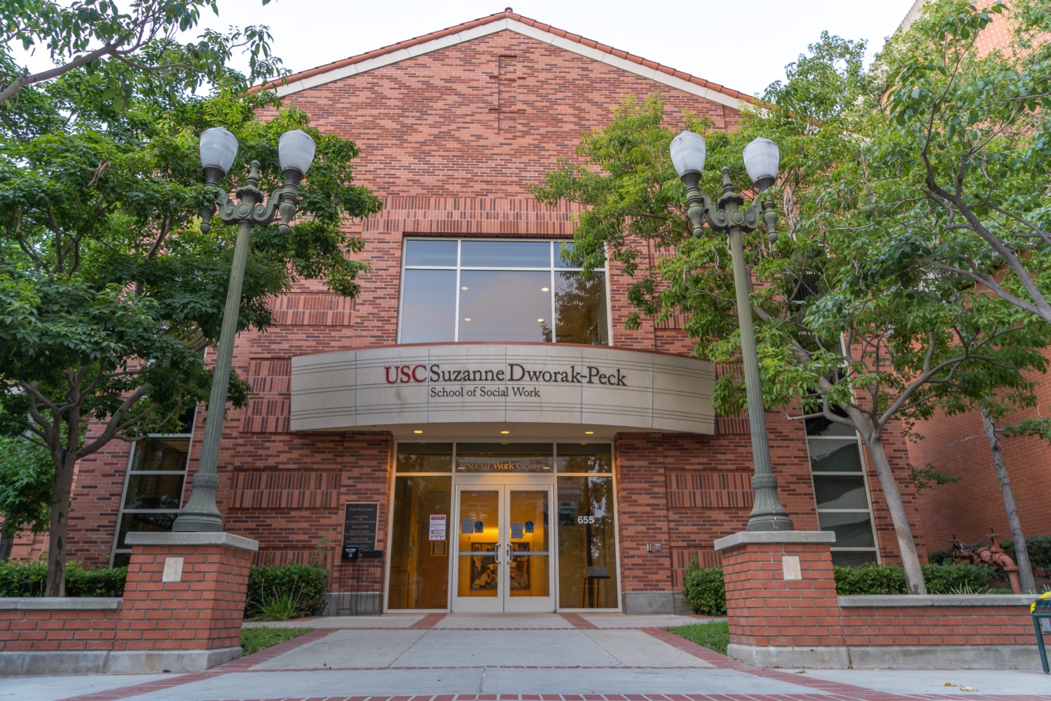 Laura Abrams announced as next dean of Social Work school - Daily Trojan