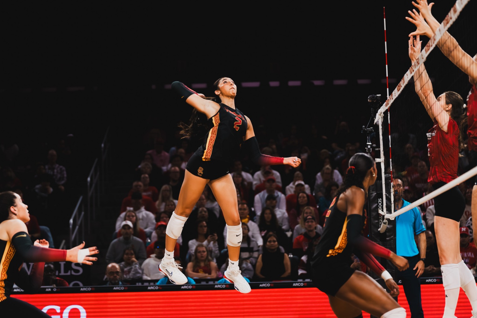 Women’s volleyball heading to NCAA tournament with momentum - Daily Trojan