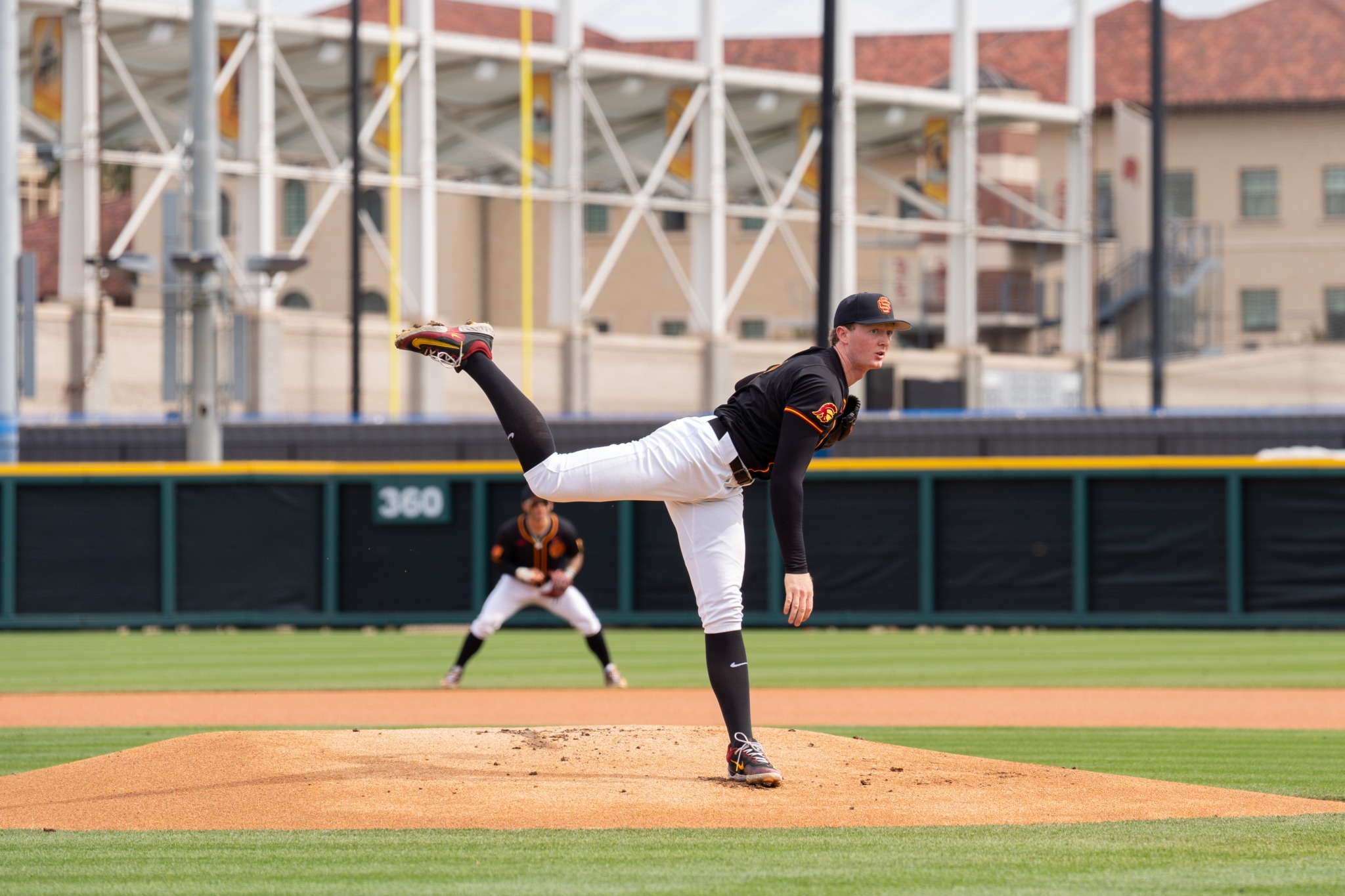 Baseball makes Waves in season-opening sweep - Daily Trojan