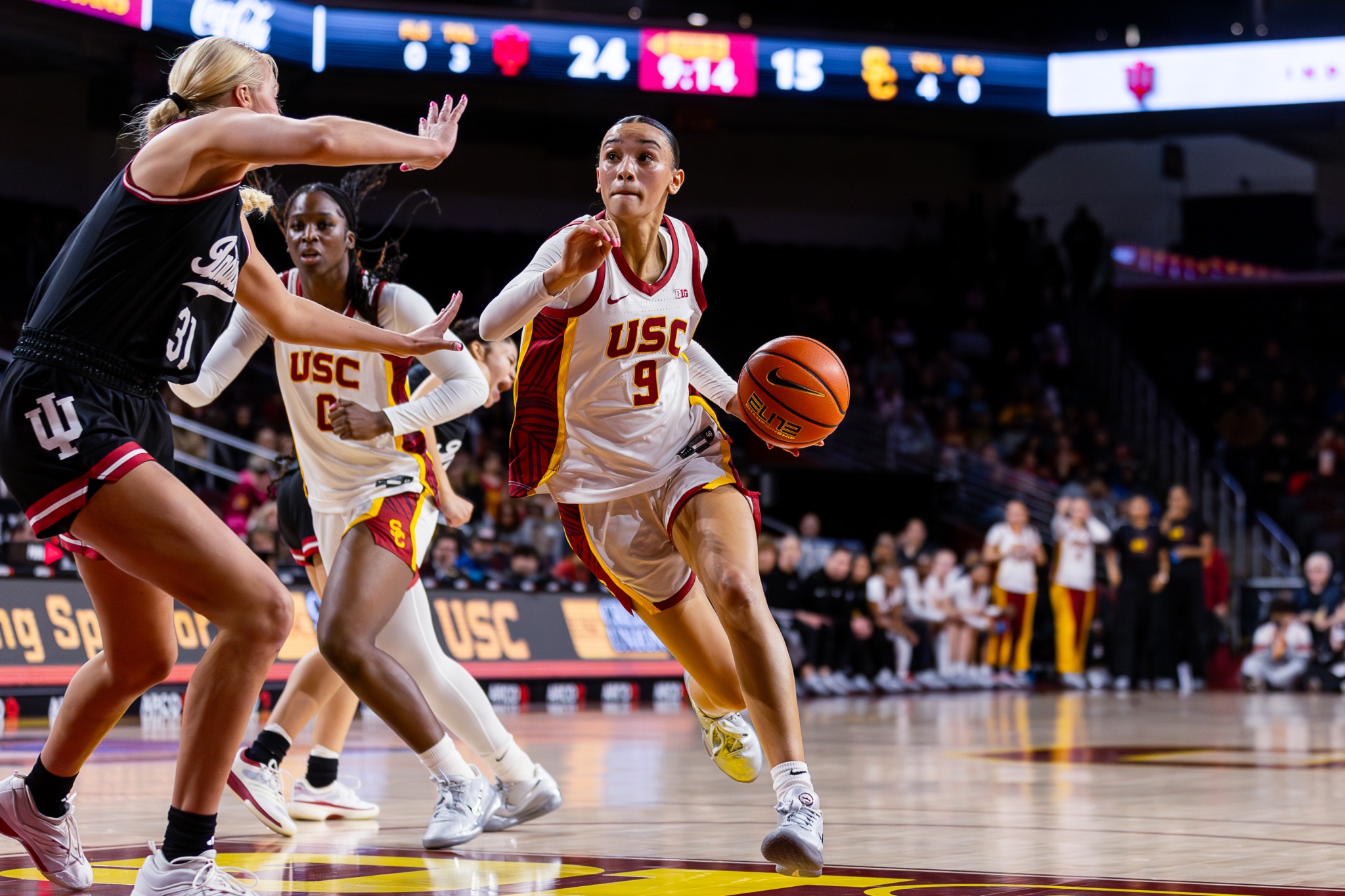 Women’s basketball holds off Indiana for fifth straight win - Daily Trojan