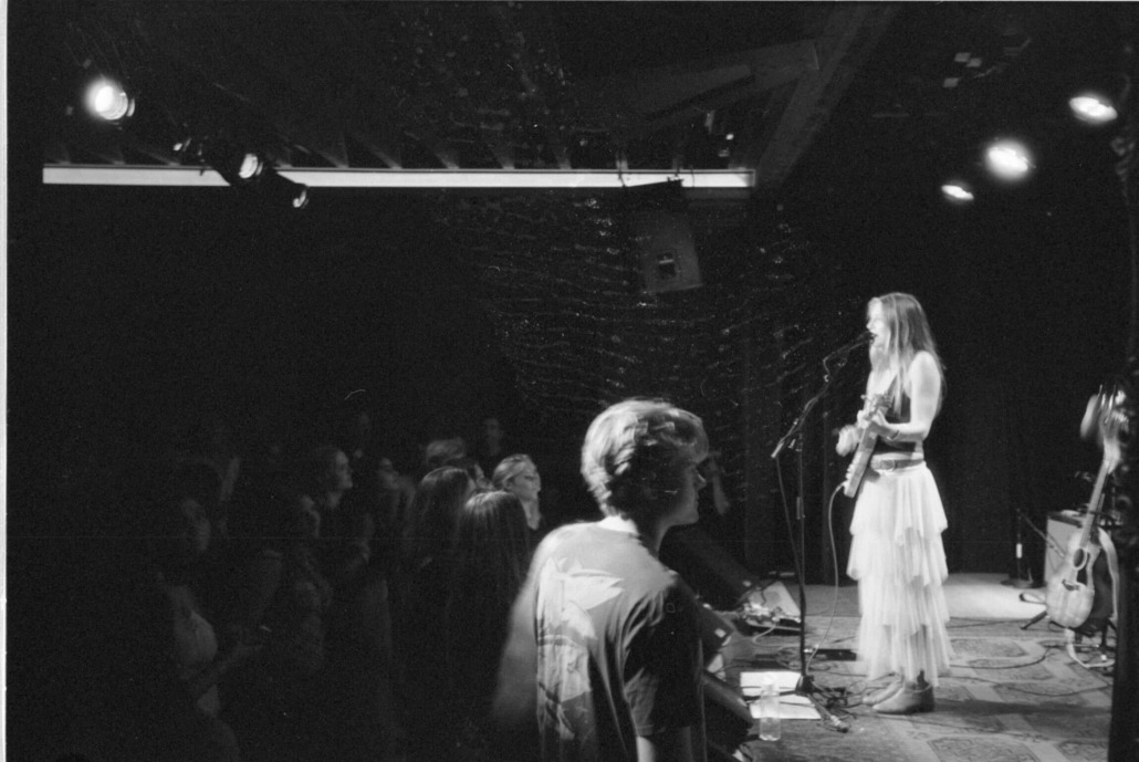 Anna Harrell explores childhood dreaminess through song - Daily Trojan